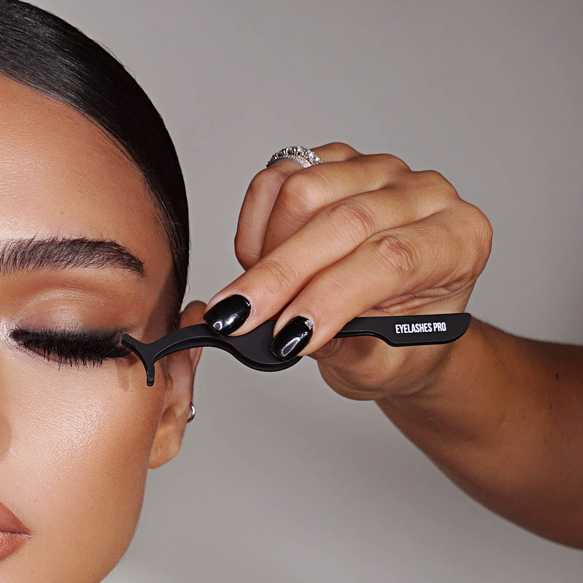 TWEEZER FOR FULL LASHES – Eyelashes Pro